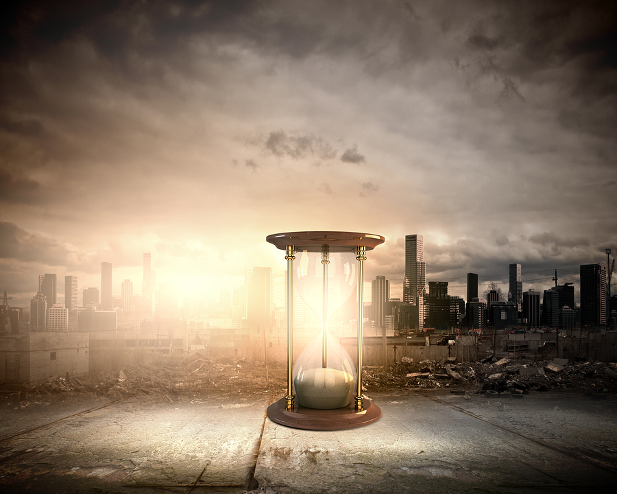 Blitz - Capturing the Moment - Woman Around Town