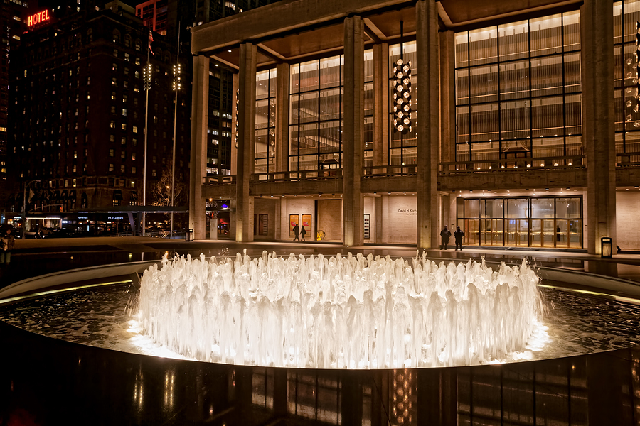 The Metropolitan Opera in Your Homes—Week 10 - Woman Around Town