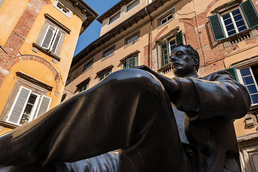 The Metropolitan Opera in Your Homes—Week 28: Puccini Passion - Woman ...