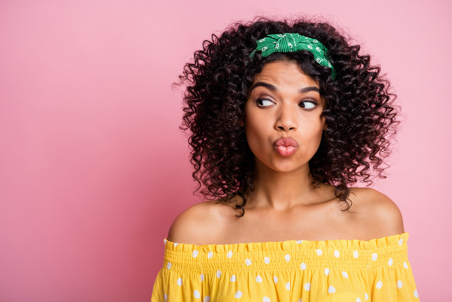 Off the Shoulders Dresses for Discrete Flirting - Woman Around Town