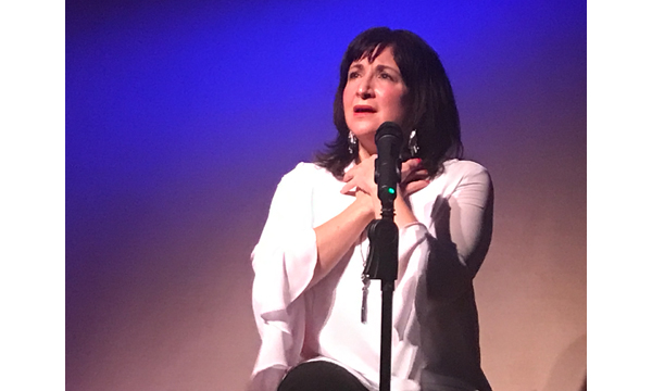 Lisa Viggiano Sings The Jane Olivor Songbook - Woman Around Town