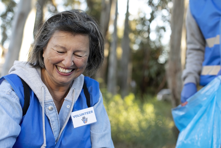 Volunteerism for Women Over 65: Giving Back to Your Community in a ...